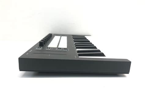 Novation LaunchKey Mini MIDI Keyboard