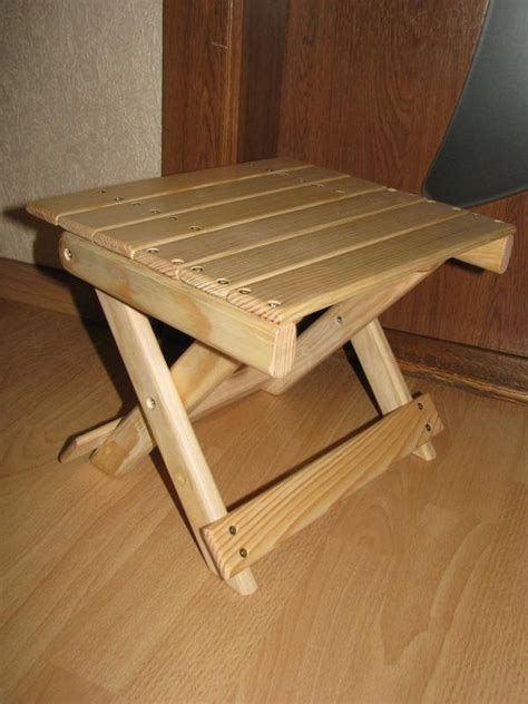 Маленька розкладна табуретка — ціна 400 грн у каталозі Стільці Купити товари для дому та побуту