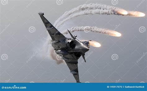 Combat Fighter Demonstrates Anti Missile Maneuver With The Deployment