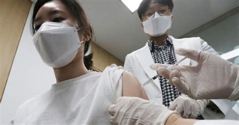 아스트라제네카 코로나 백신 접종 후 사망인과성 평가 실시 예정