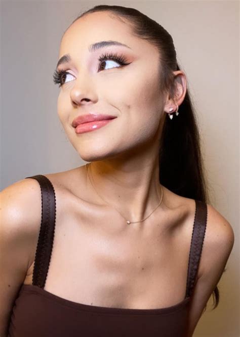 Ariana Grande Oogschaduw
