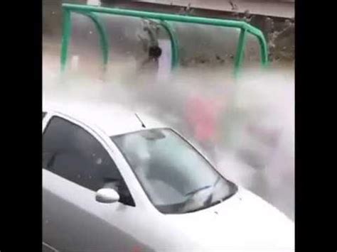 Car Big Splash In Womens Huge Puddles Splashed By Car Flaque Deau