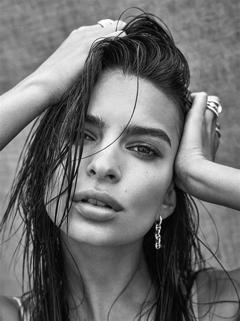 Sexy Photos Of Emily Ratajkowski The Fappening Leaked Photos