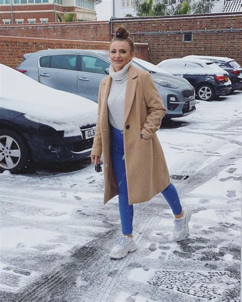 Фото: "Слишком красива чтобы водить автобус": 24-летняя девушка ...