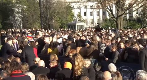 Escándala On Twitter Rt Gabrielgtzg La Cantante Cyndilauper