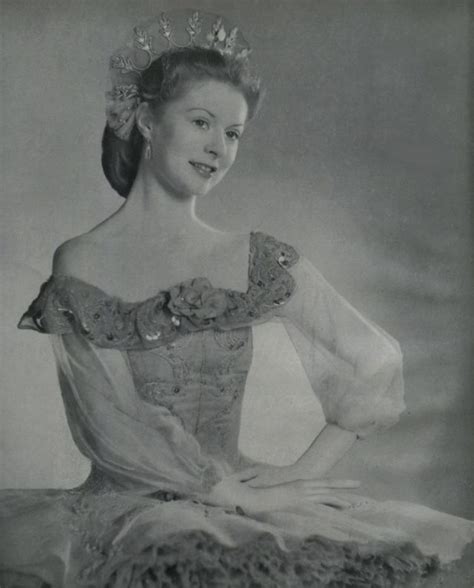 30 Glamorous Photos Of Moira Shearer In The 1940s And 50s ~ Vintage