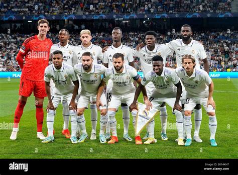équipe Real Madrid 2022 En Groupe Banque De Photographies Et Dimages à
