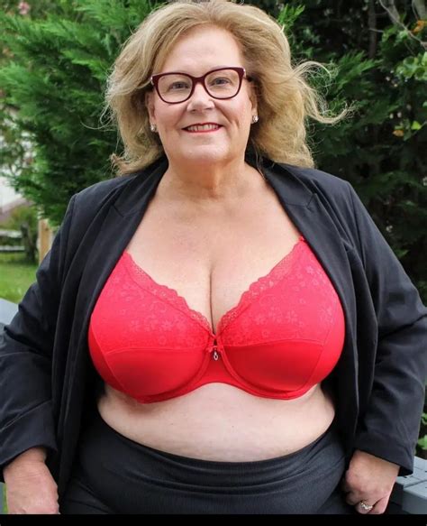 Mature Ladies Dressed And Sexy
