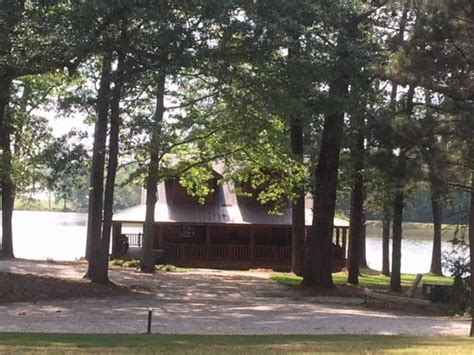 You Can Book Tony Starks Avengers Endgame Cabin On Airbnb For