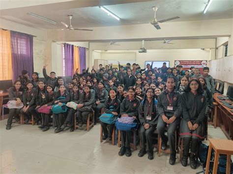 Ai Machinelearning Python Pmshri Nielit Kendriyavidyalaya Edtech Sonika Parashar