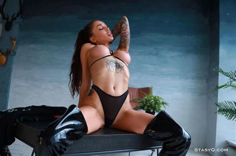 Foto De Mighty Boots