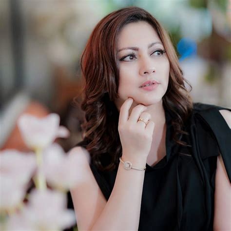 10 Potret Cut Keke Yang Awet Muda Di Usia 46 Tahun