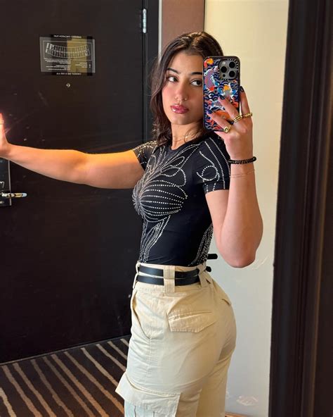 Sara Safari Rsarasaffarihot