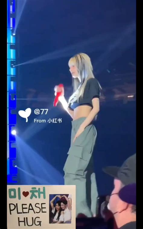 부부관찰일지 on Twitter 간지나게 걷다가 포옹 넘조타 https t co vpMVolPJBw Twitter