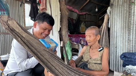 1391 សួរសុខទុក្ខលោកយាយ យ័ន្ត បូកដកអាយុលោកយាយមើល 91 ឆ្នាំ ឬក៏ 93 ឆ្នាំ Youtube