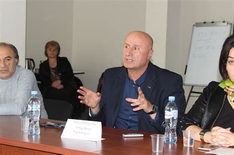 საგარეჯოში გურჯაანის დეპუტატობის კანდიდატების საჯარო დებატები გაიმართა Knews Ge