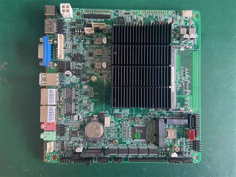 万兰无风扇17x17迷你itx J6412主板1 Lan 2 Com M2固态硬盘双显示四核lvds Ddr4