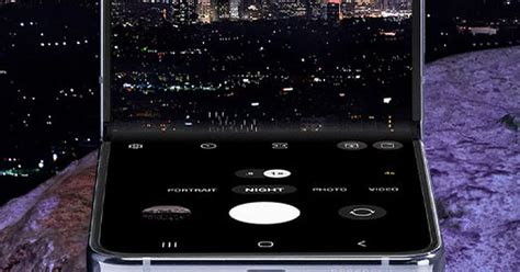 Samsung Galaxy Z Flip Black Friday Deal Sees Slashed Off Folding Smartphone Daily Star