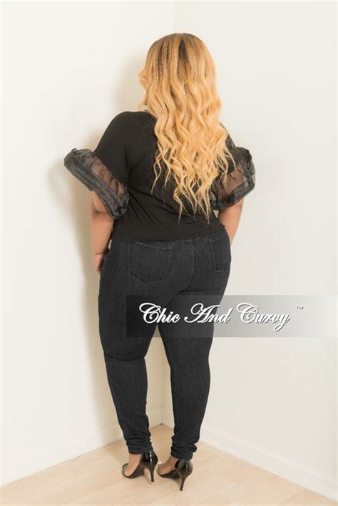 Tops Chic And Curvy