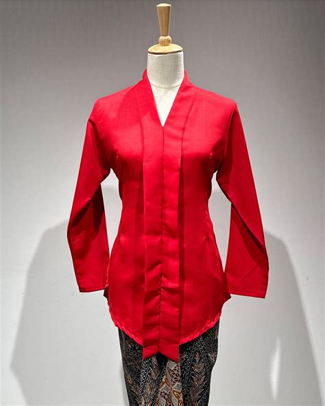 Kebaya Lia Red Royal Kebaya