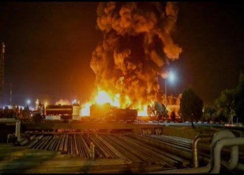 Израел удари централата на иранското радио и телевизия прекъсна живо предаване Информационна