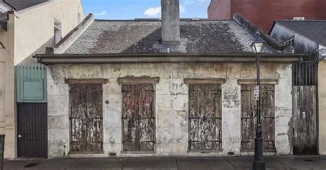 200 წლის ძველი სახლი რომელიც ლენი კრავიცმა მოაწყო