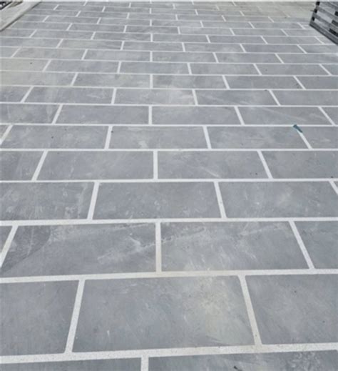 ბაზალტის ფილა 30სმ Sali Stone