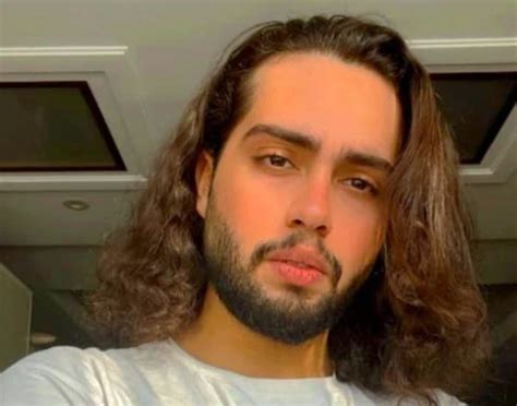 بیوگرافی حامیم خواننده؛ سن، قد و ماجرای عکس مادرش