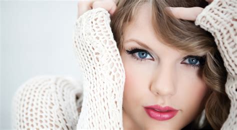 Taylor Swift Pretty Face Wallpaper Wallpaper Hd Celebrities 4k