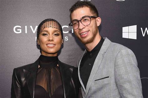 Does Alicia Keys Have A Sister