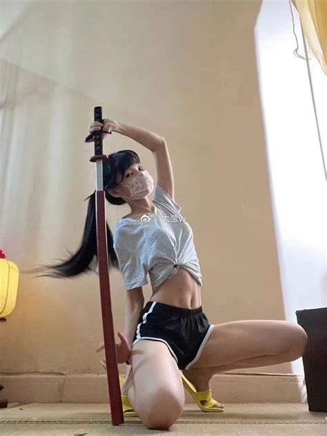 jay adlı kullanıcının sketches panosundaki Pin Figüratif pozlar Pose reference Aksiyon