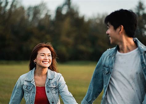 ژست عکاسی دخترانه در طبیعت ژست عکاسی در جنگل شمال جنگل کویر و