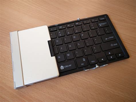 Iclever Tri Folding Bluetooth Keyboard Review Geek News Central