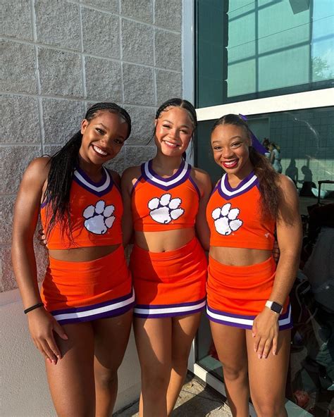 Freshman Cheerleaders R Clemsongirls