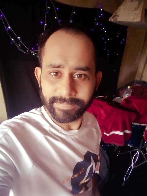 saurav das medium
