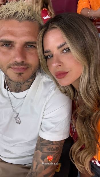 Entre Selfies Y Paseos En Estambul Mauro Icardi Confrontó Las Fotos De