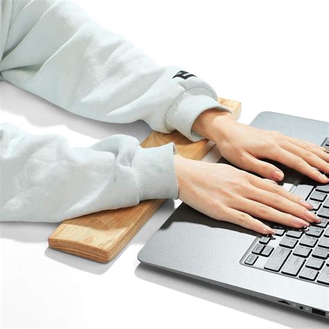 Professional Wood Craft Wooden Wrist Rest Ergonomic Support For Keyboard Handcrafted Comfort