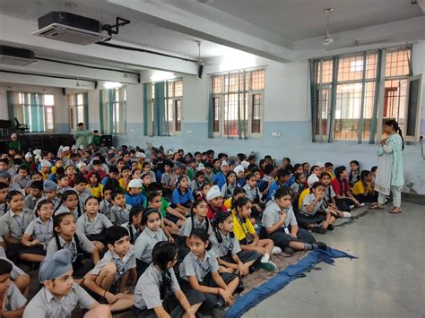 Hindi Poem Recitation Competition Class Ii To V Kaintal School Hindi Poem Recitation Competition Class Ii To V Kaintal School