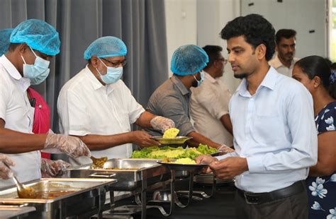 දන්දීමේ උතුම් ගුණාංගය සිහිපත් කරමින් කෞතුකාගාරයෙන් දුන් ‘බත් දන්සල… බුද්ධශාසන ආගමික හා