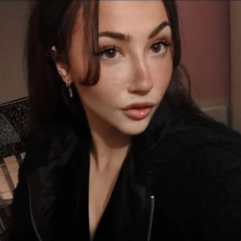 Evie Evie Eliz Xx Threads Say More