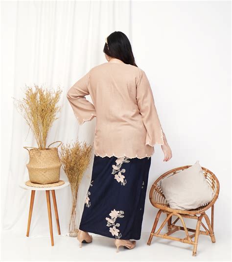 Dayangandco Plus Size Baju Kurung Pendek Sulam Bunga Kg093 Dayangandco