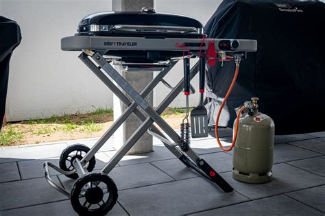 Передвижной газовый гриль Weber Traveler купить с доставкой • Retrailer