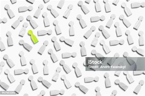 흰색 배경에서 사람들의 숫자는 나무입니다 사회 집단의 개념 회사 가족 이웃 군중 집회의 회의에 사람들이 통계 데이터입니다 노동자 직원 시민입니다 0명에 대한 스톡 사진 및