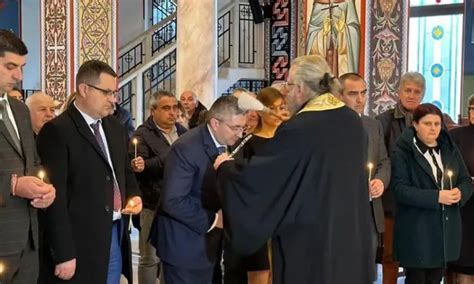 Николай Нанков откри кампанията си в Ловеч с водосвет за здраве Стр