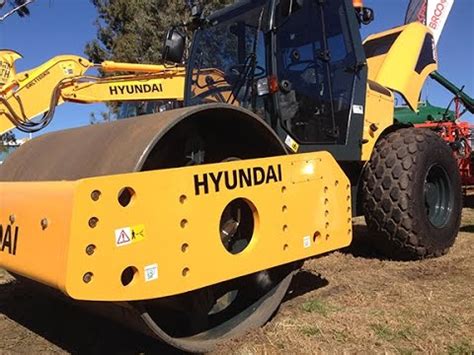 Hyundai Hr120c 9 Road Roller Walkaround Earthmovers And Excavators