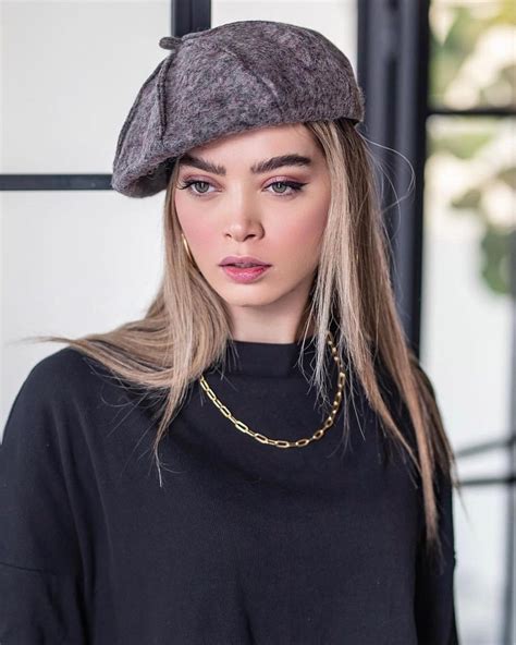 Lioshopirinstagram On Pinno سریِ دومِ کلاه های برت😍🫰🏻 کلاه برت •فری