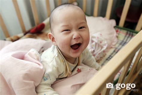 Миний үр хамгийн хөөрхөн нь