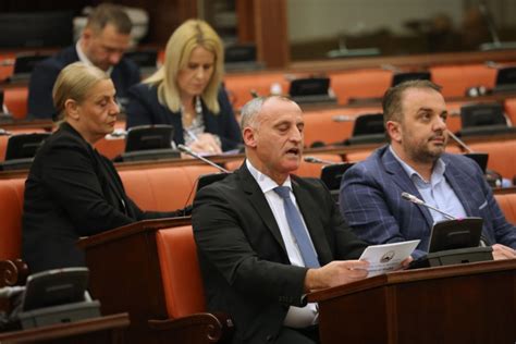 Телевизија 24 Продолжува седницата на Анкетната комисија за скандалот на Онкологија