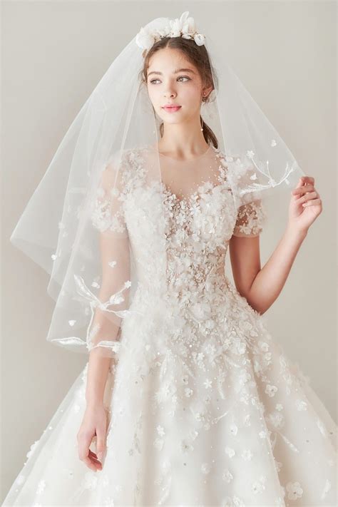 아이웨딩 브랜드 웨딩드레스 로즈로사 웨딩드레스 신부 스타일 화려한 웨딩 드레스