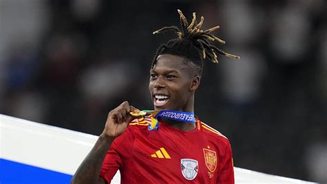 Kunci Barcelona Untuk Mengamankan Nico Williams Jual Sang Kapten Spanyol Bola Com